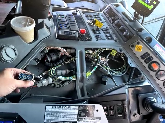 Locate RP1226 connectors in heavy trucks – Device Help